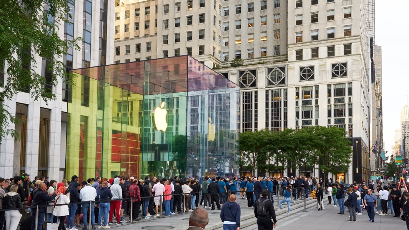 Apple and Partners Build MagSafe Accessories into Global Phenomenon ...